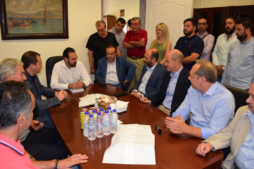 Κλιμάκιο Βουλευτών της Νέας Δημοκρατίας επισκέφτηκε τον Δήμαρχο ...