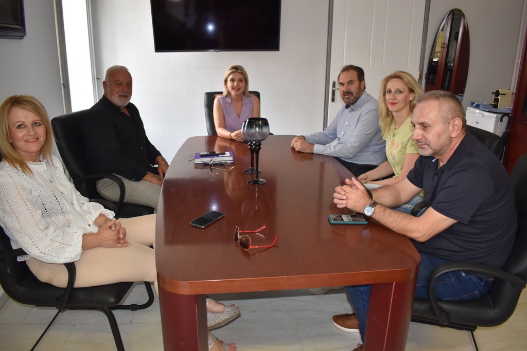 Συνάντηση του Δημάρχου Φλώρινας Β. Γιαννάκη με την Γραμματέα Ποιότητας ...
