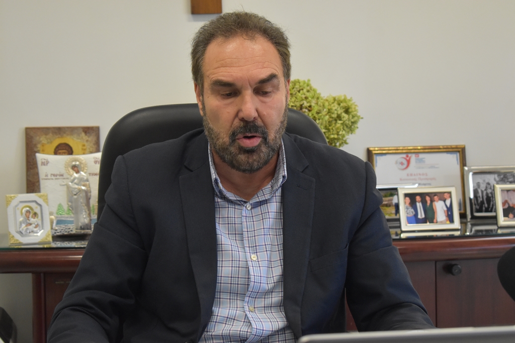 Δήμαρχος Β. Γιαννάκης για την εορτή των Τριών Ιεραρχών Το αληθινό νόημα ...