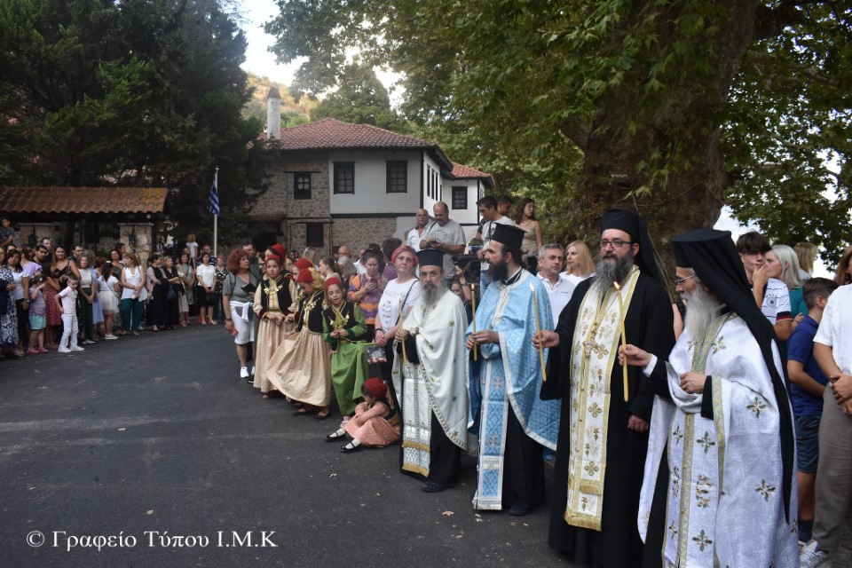 Τα εγκώμια της Παναγίας στην Μαυριώτισσα (βίντεο & φωτο) | Ράδιο Λέχοβο ...