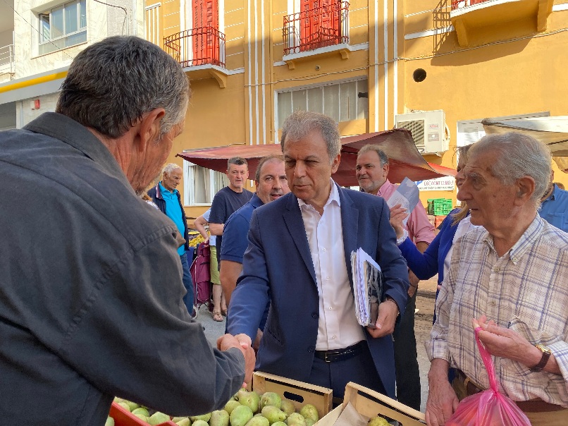 Γιώργος Αμανατίδης: Αγιασμός-εγκαίνια εκλογικού κέντρου στην πόλη της ...
