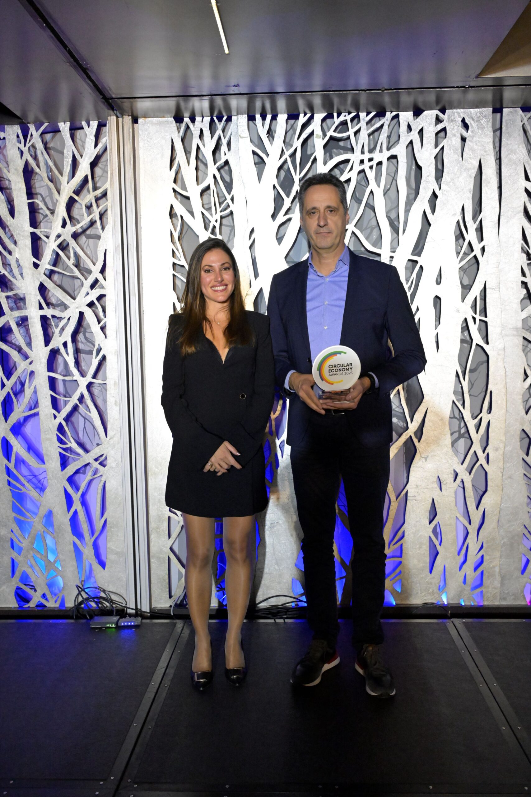Η ΔΙΑΔΥΜΑ βραβεύτηκε στα Circular Economy Awards 2023 για τη χωριστή ...