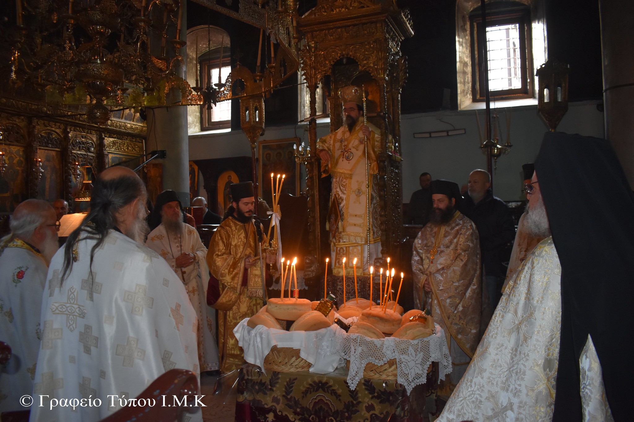 Ὑποδοχή τῆς Βηματάρισσας καί ἑορτή τῶν Ἁγίων Ἀναργύρων καί Ἑλένης ἐκ ...