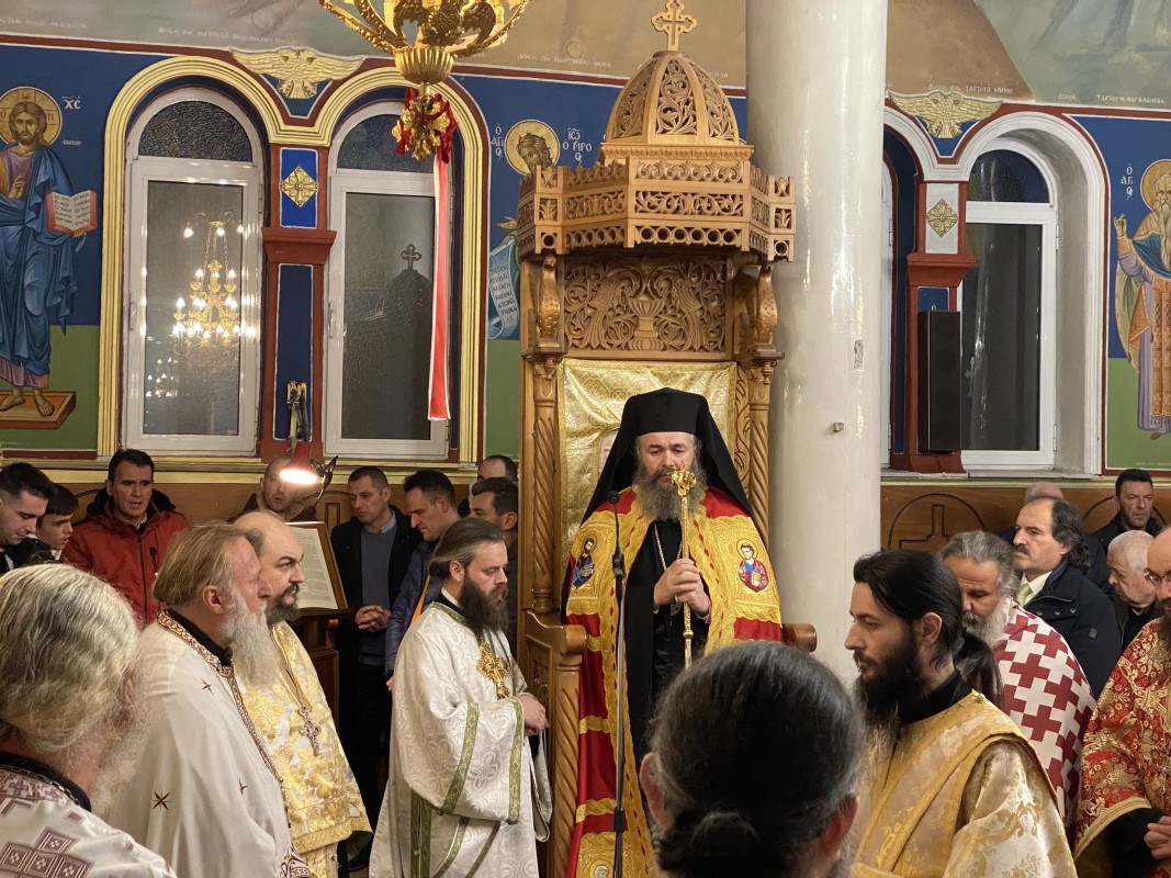 Από τον Αρχιερατικό Εσπερινό στον Ιερό Ναό Αγίου Σπυρίδωνα στην Αχλάδα ...