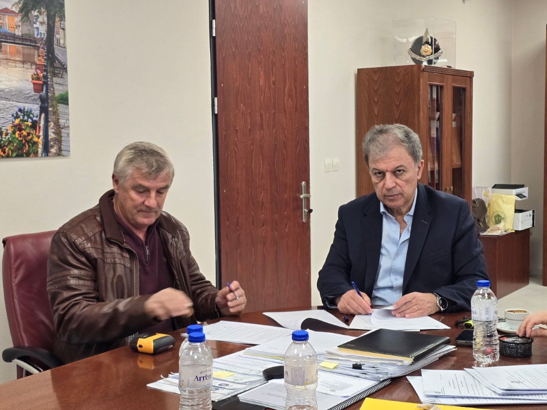 Περιφέρεια Δυτικής Μακεδονίας: Υπογραφή των Συμβάσεων Αποχιονισμού για ...